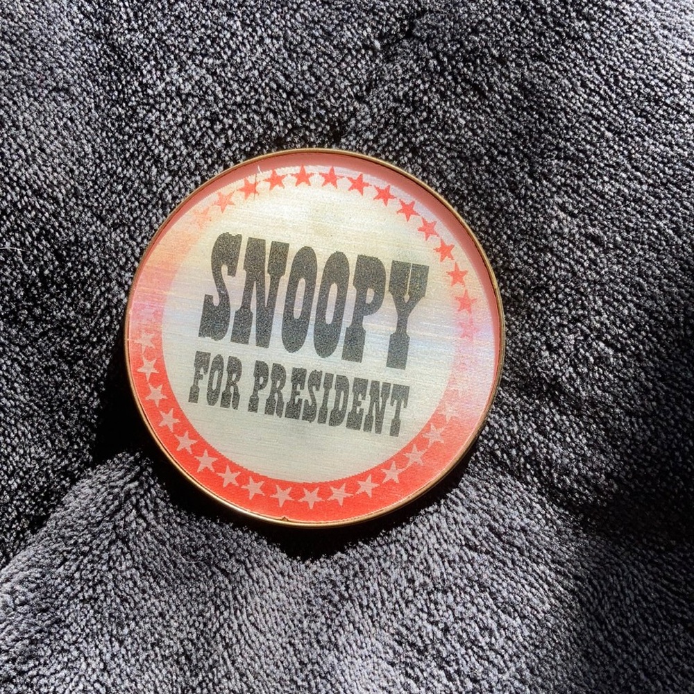 Vintage 1970s Snoopy Lenticular Button - Gem